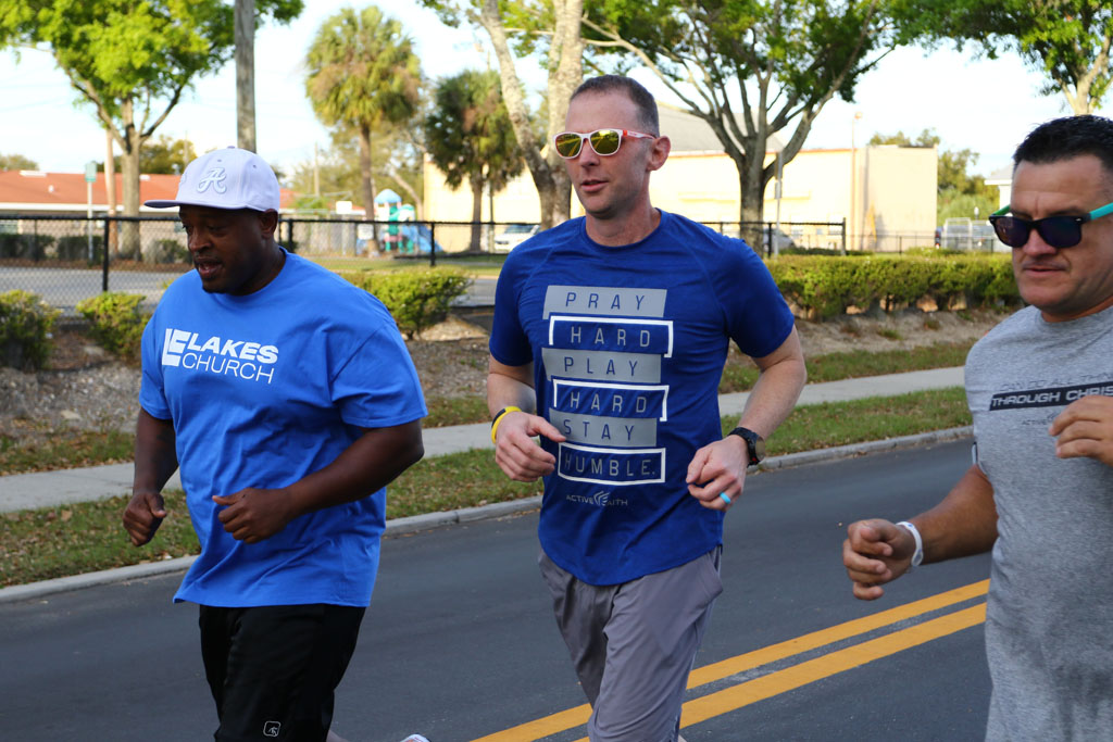 Matt Nipper running on Oak St. - LkldNow