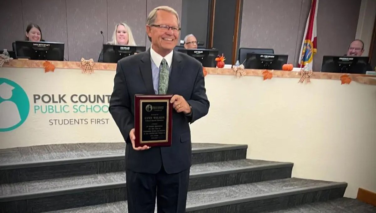 School Board Thanks Departing Colleagues Lynn Wilson, Sarah Fortney ...