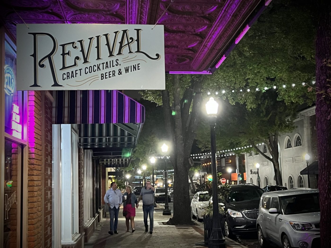 Downtown bars - Revival - LkldNow