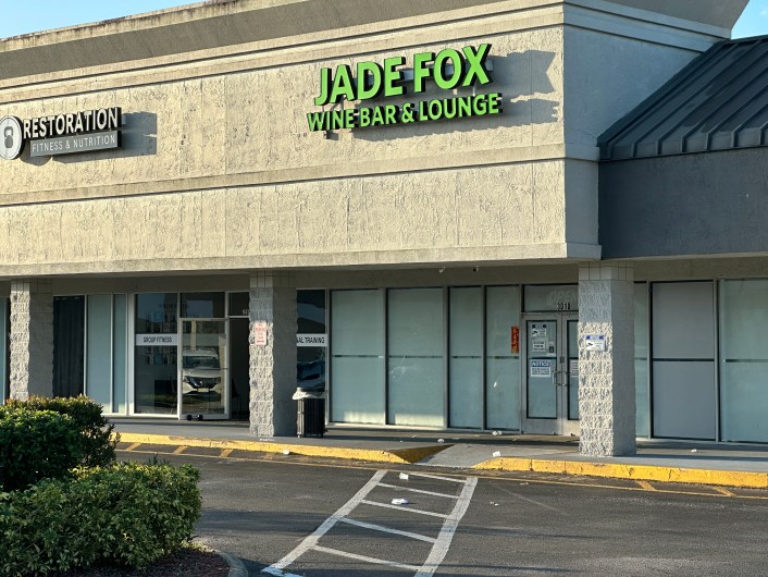 Jade Fox Lounge - LkldNow
