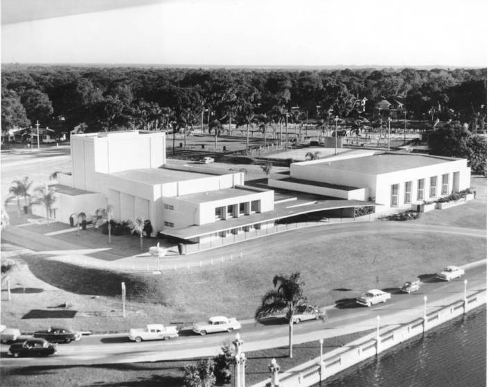 Donovan Dean Lake Mirror Center - LkldNow