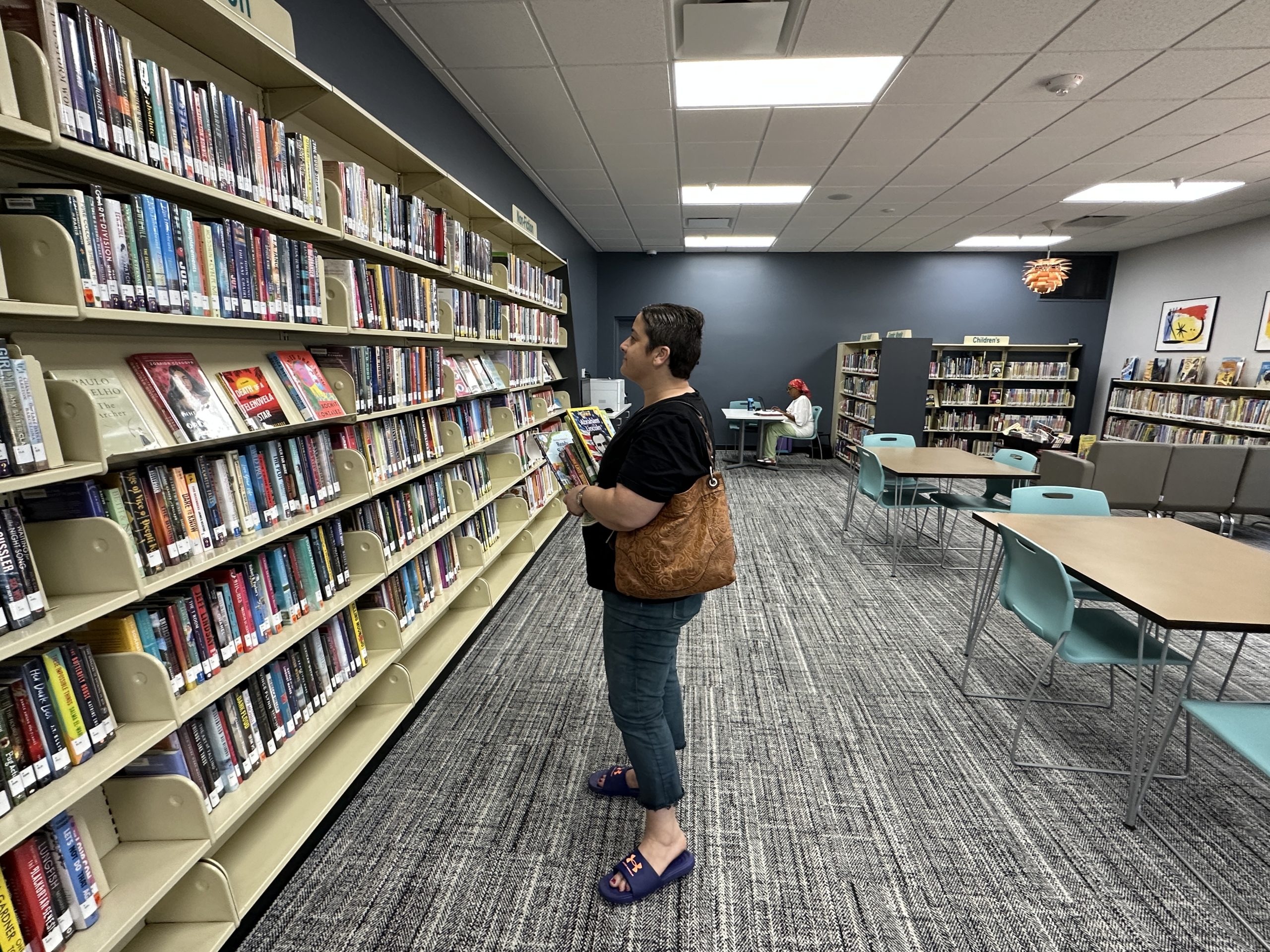 Lakeland's New Kelly Branch Library ‘Small but Nice,’ Patrons Say - LkldNow