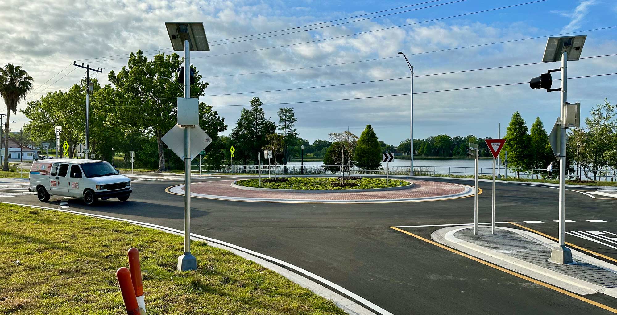 roundabout-toward-lake-beulah - LkldNow