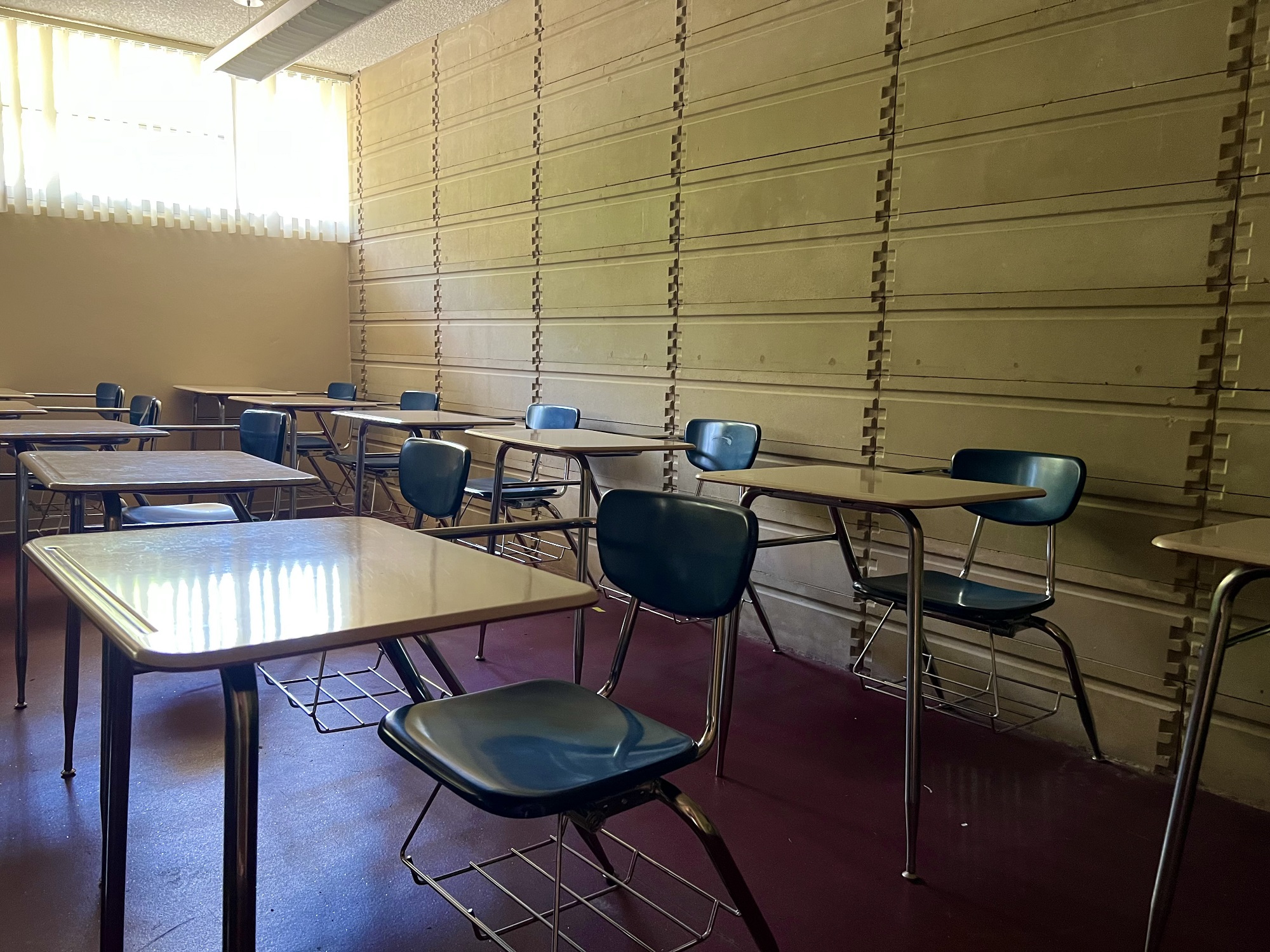 Classroom Interior - LkldNow