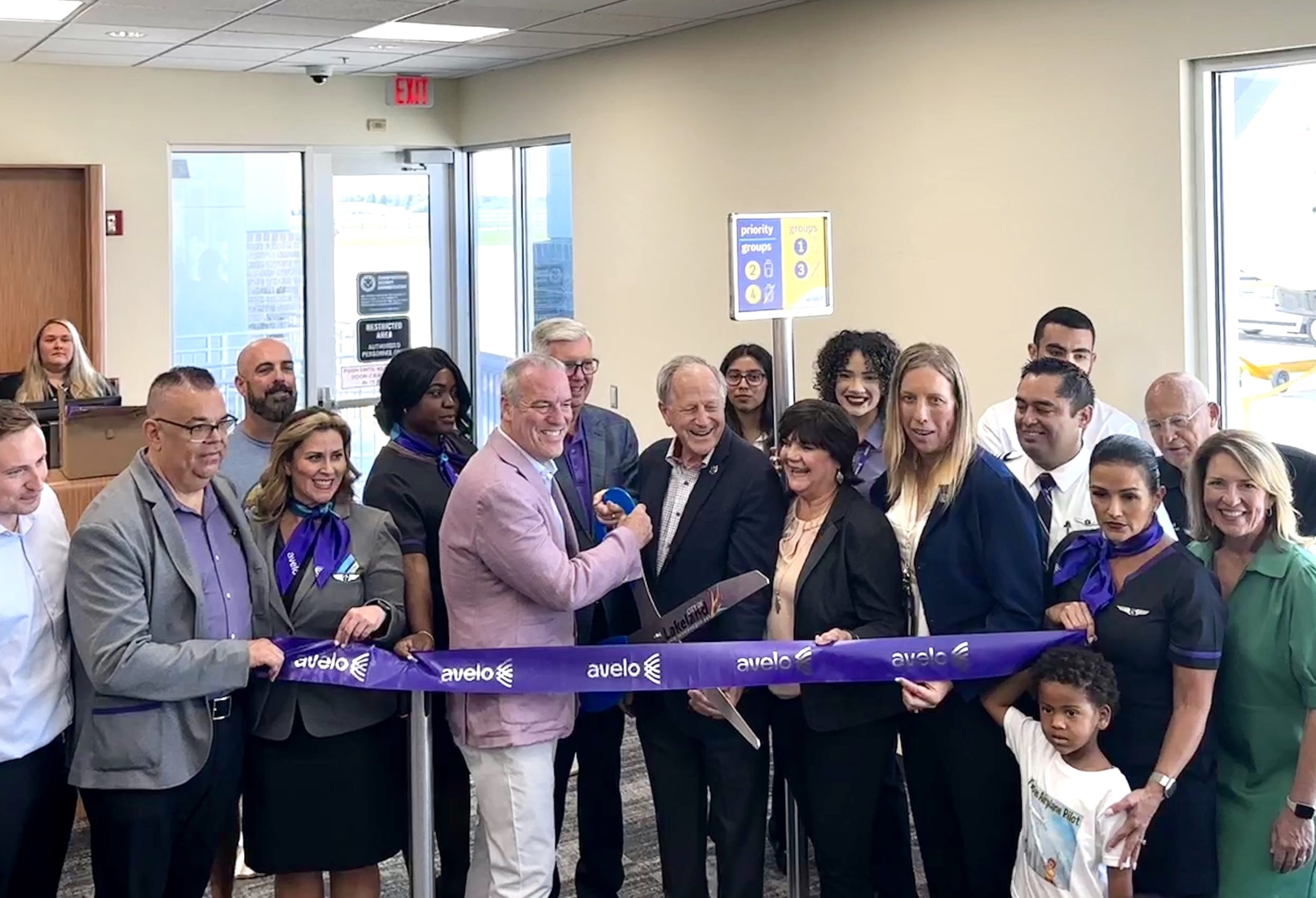 Ribbon cutting 1 - LkldNow