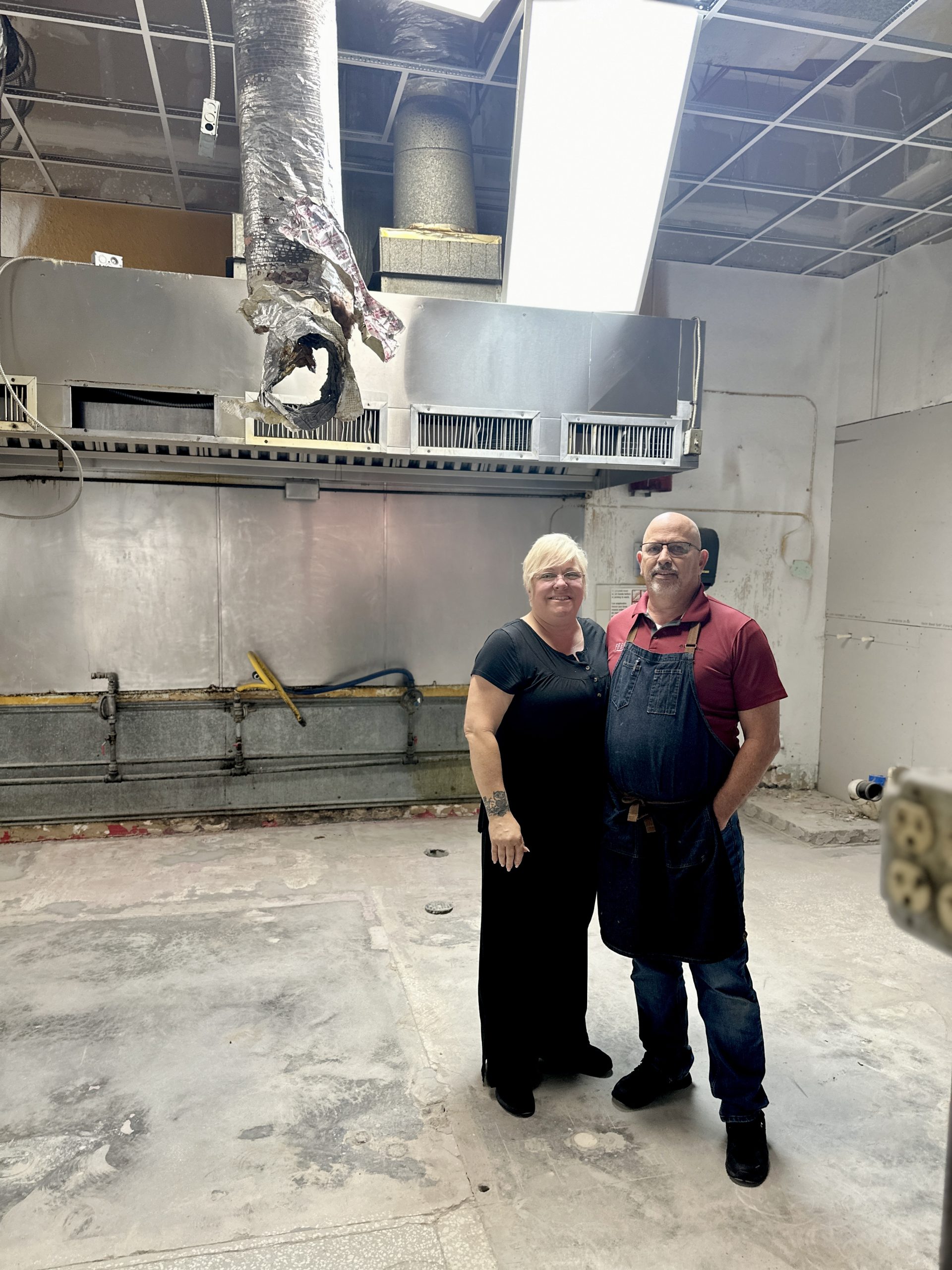 Tina and Tim Calhoon of Frescos in former Taco Bus space - LkldNow
