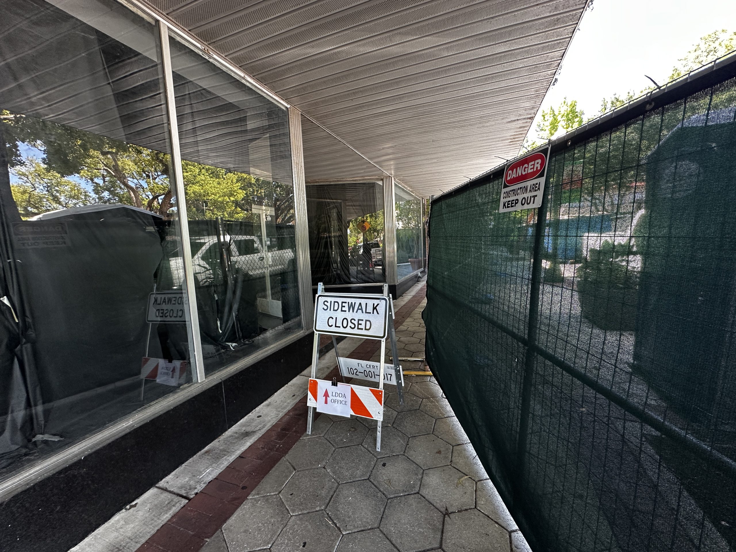 Sidewalk closed outside Kress building - LkldNow